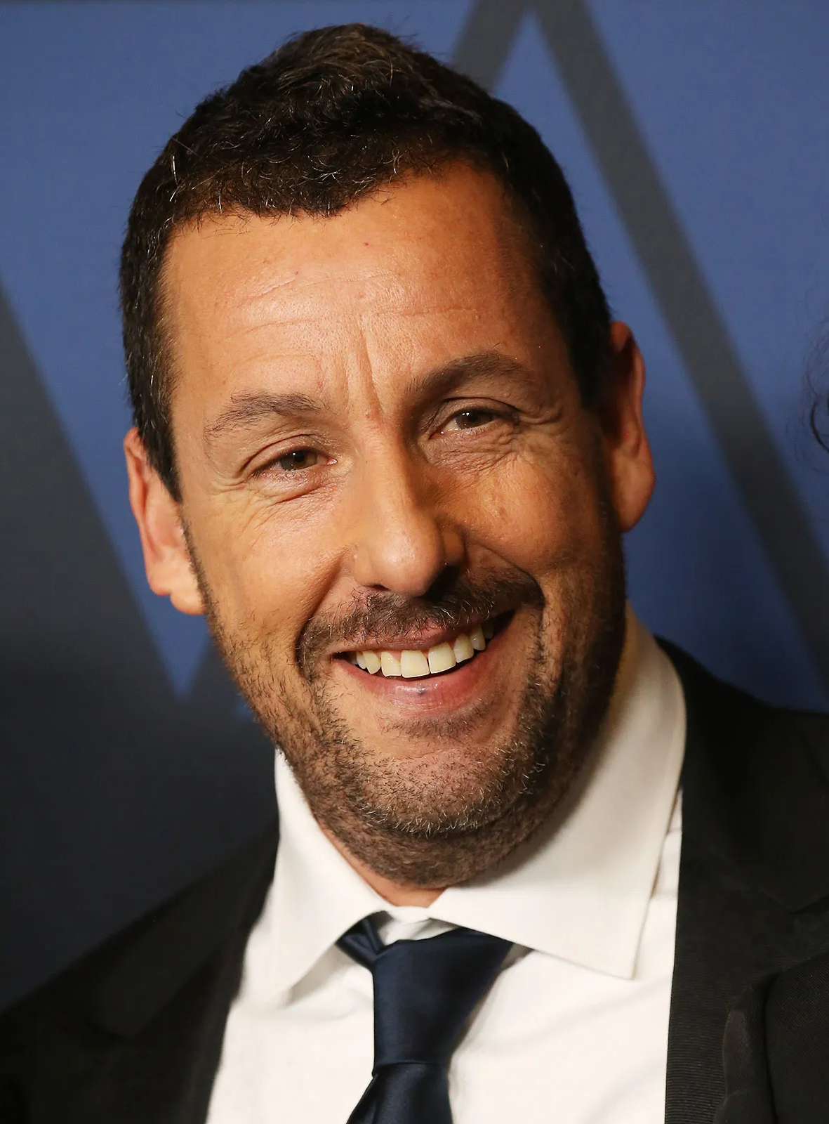 Adam Sandler - Biografia, Filmes e Informações Pessoais
