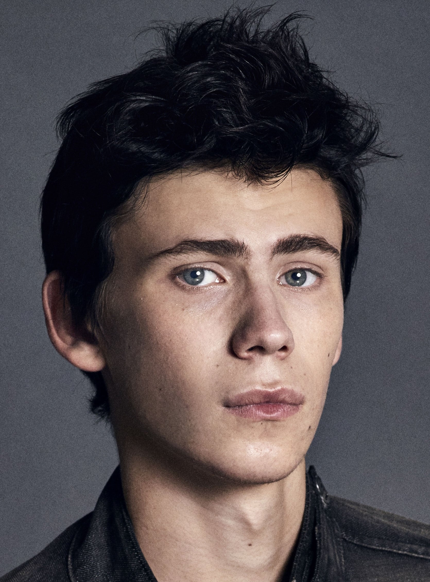 Owen Teague - Biografia, Filmes e Informações Pessoais