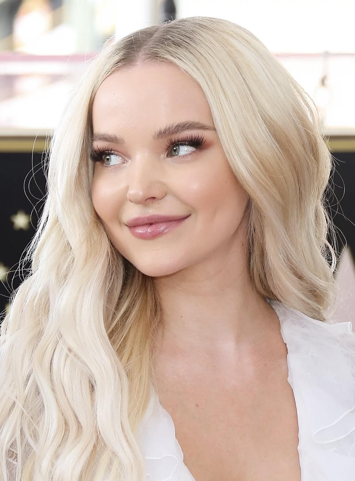 Dove Cameron - Biografia, Filmes e Informações Pessoais